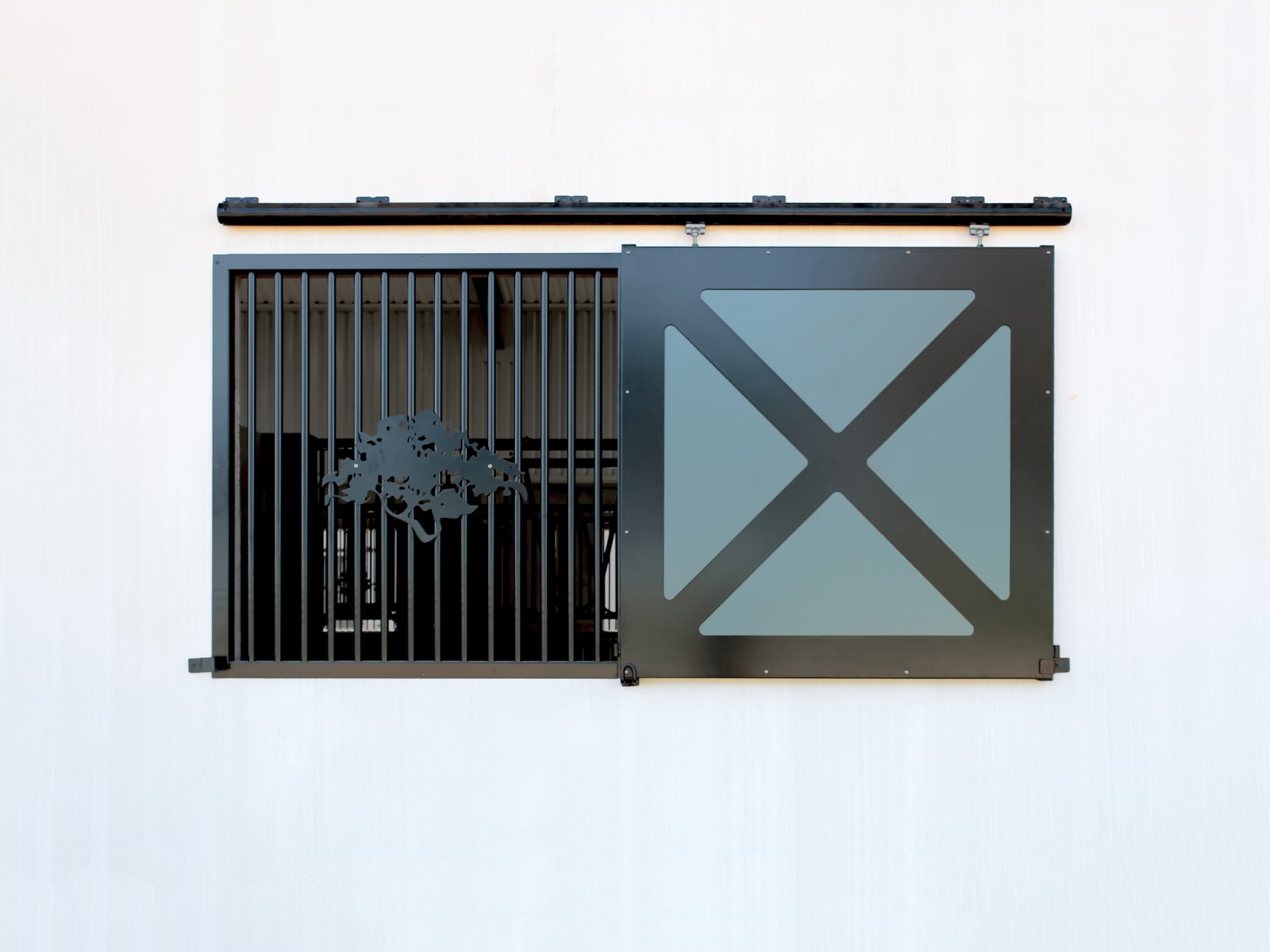 How To Choose The Perfect Barn Window - System Equine