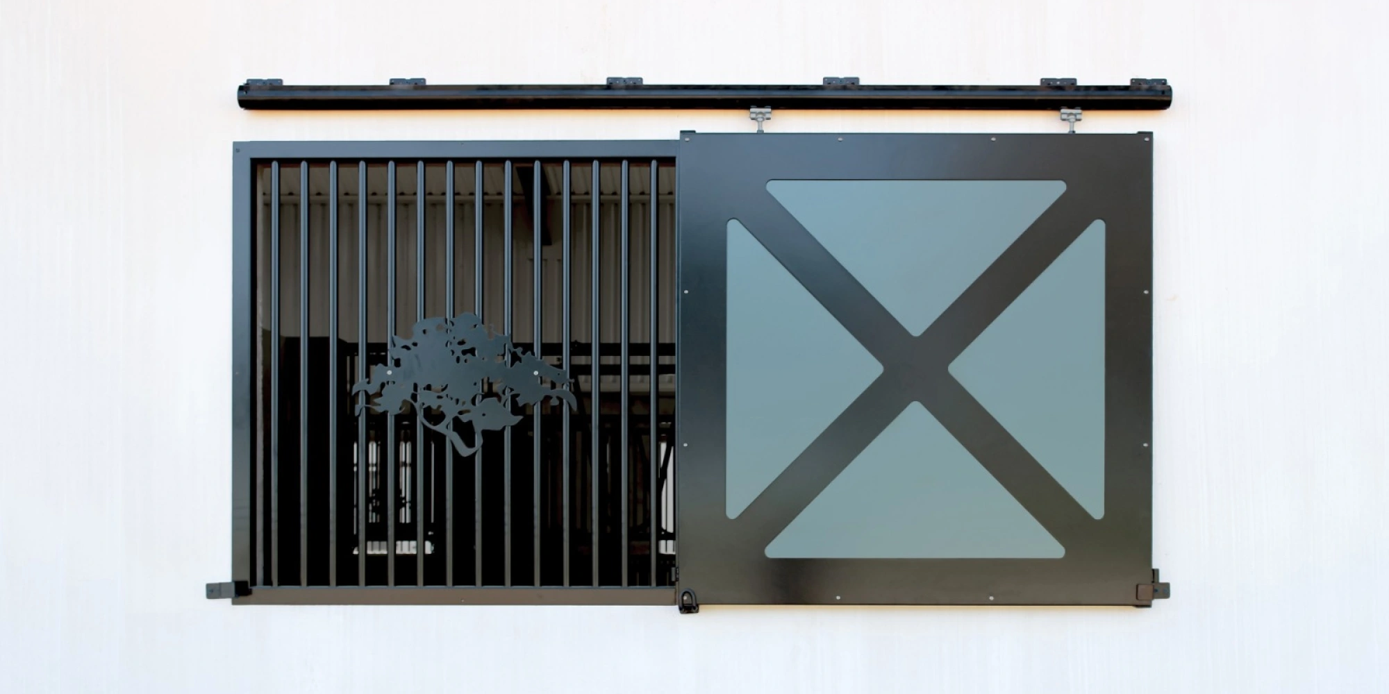 Best Barn Windows for Horse Barns: Sliding, Hinged & Shutter Styles